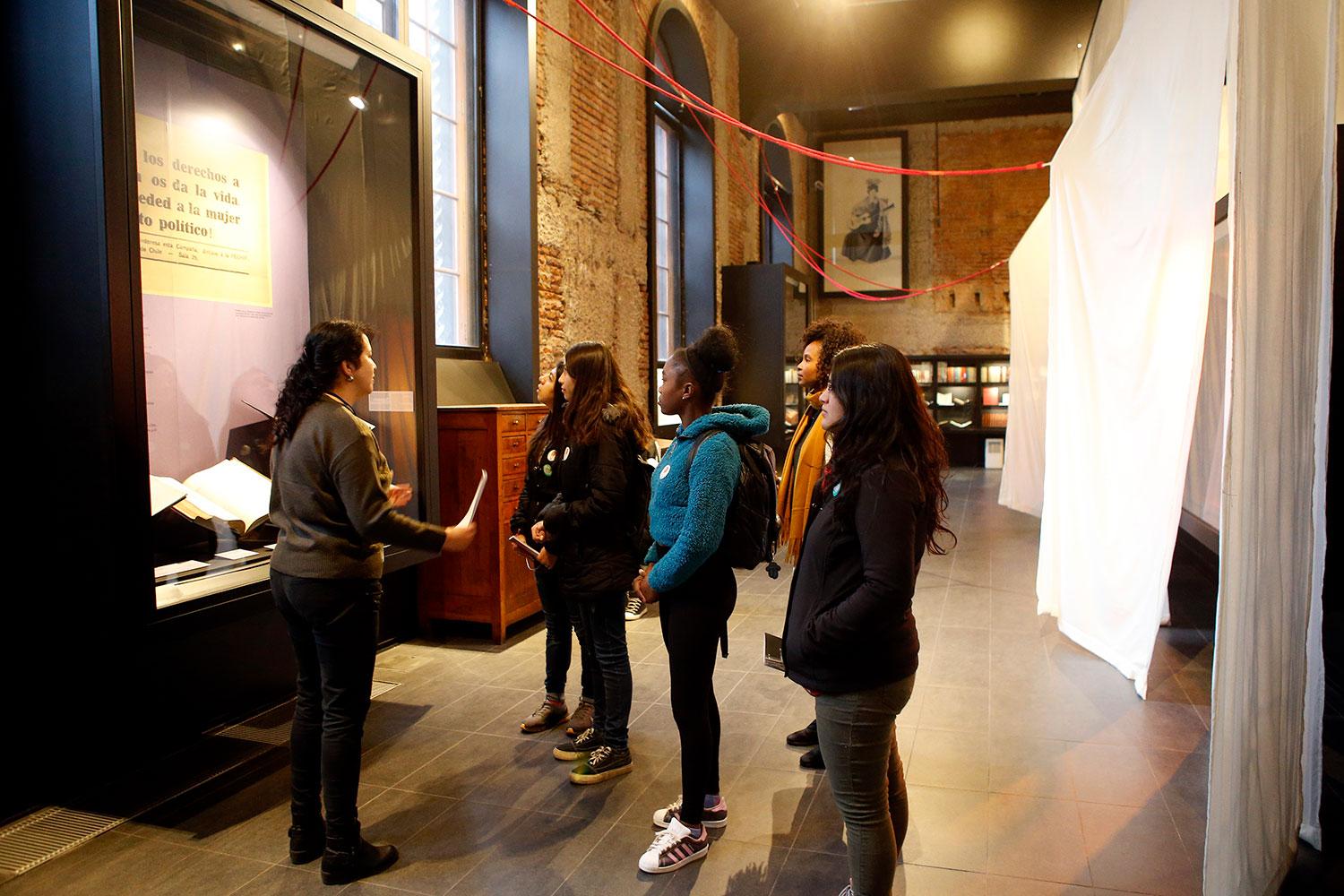 Más de mil personas han visitado la Casa Central de la Universidad de Chile - Universidad de Chile